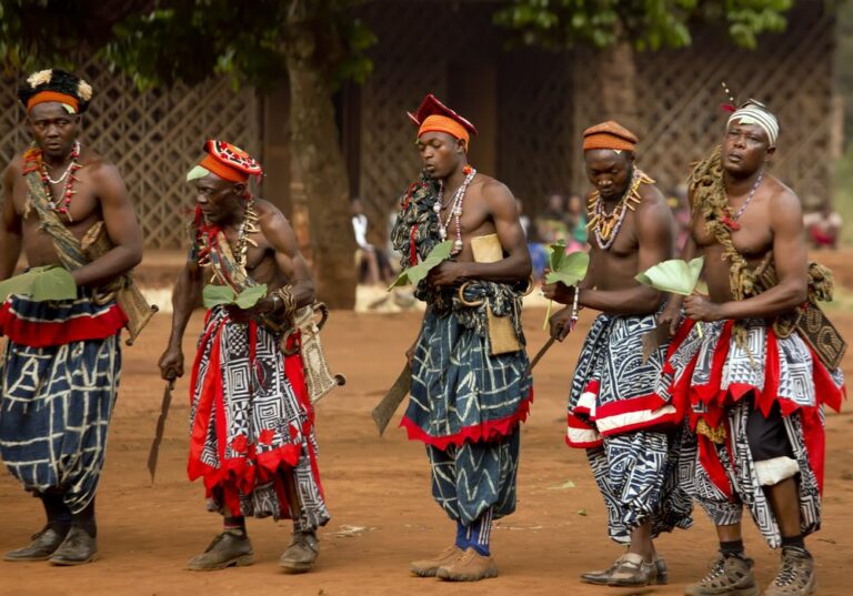 Ndop traditionnel camerounais, l'héritage culturel des Bamiléké & Bamoun